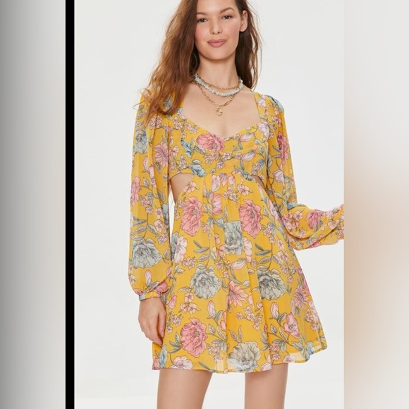 Forever 21 | Dresses | Nwt Floral Dress With Side Cut Outs Smalll ...